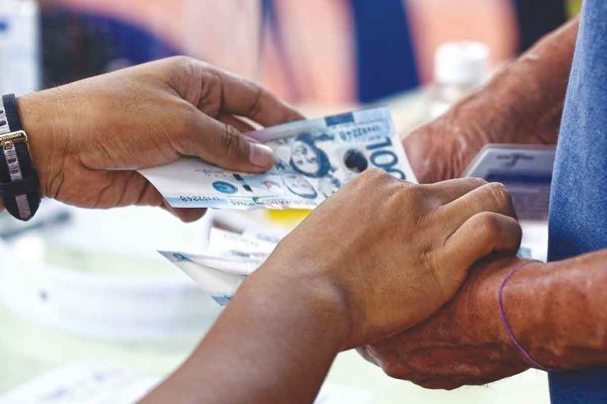 554 farmers get P5.4-M ASF cash aid