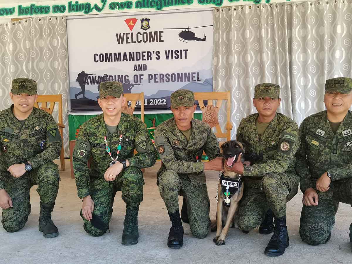 Army dog gets medal from 3ID