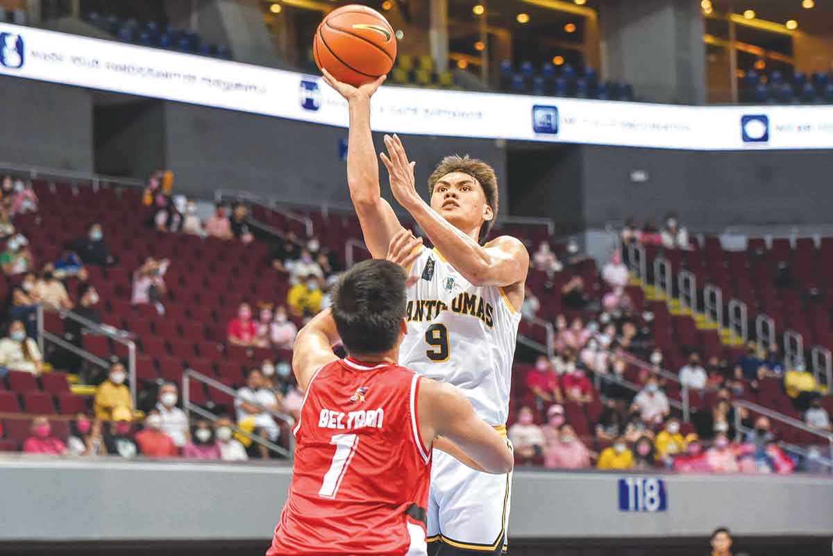 UST outlasts UE in UAAP basketball