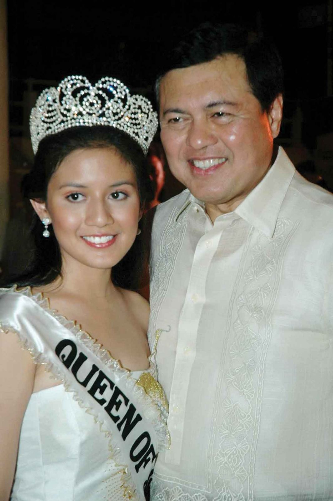 Camille Villar and the Ilongga in her