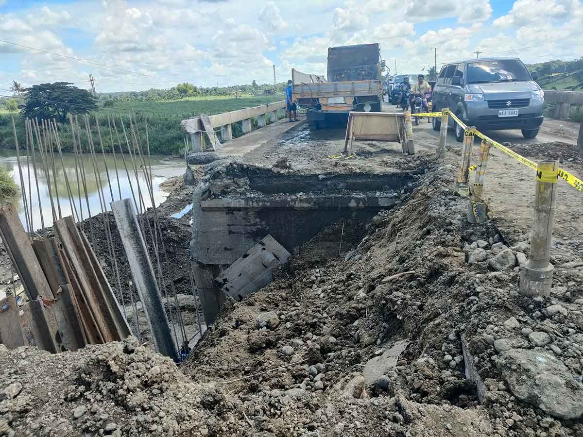 Approach of Dueñas’ Ulian Bridge collapses