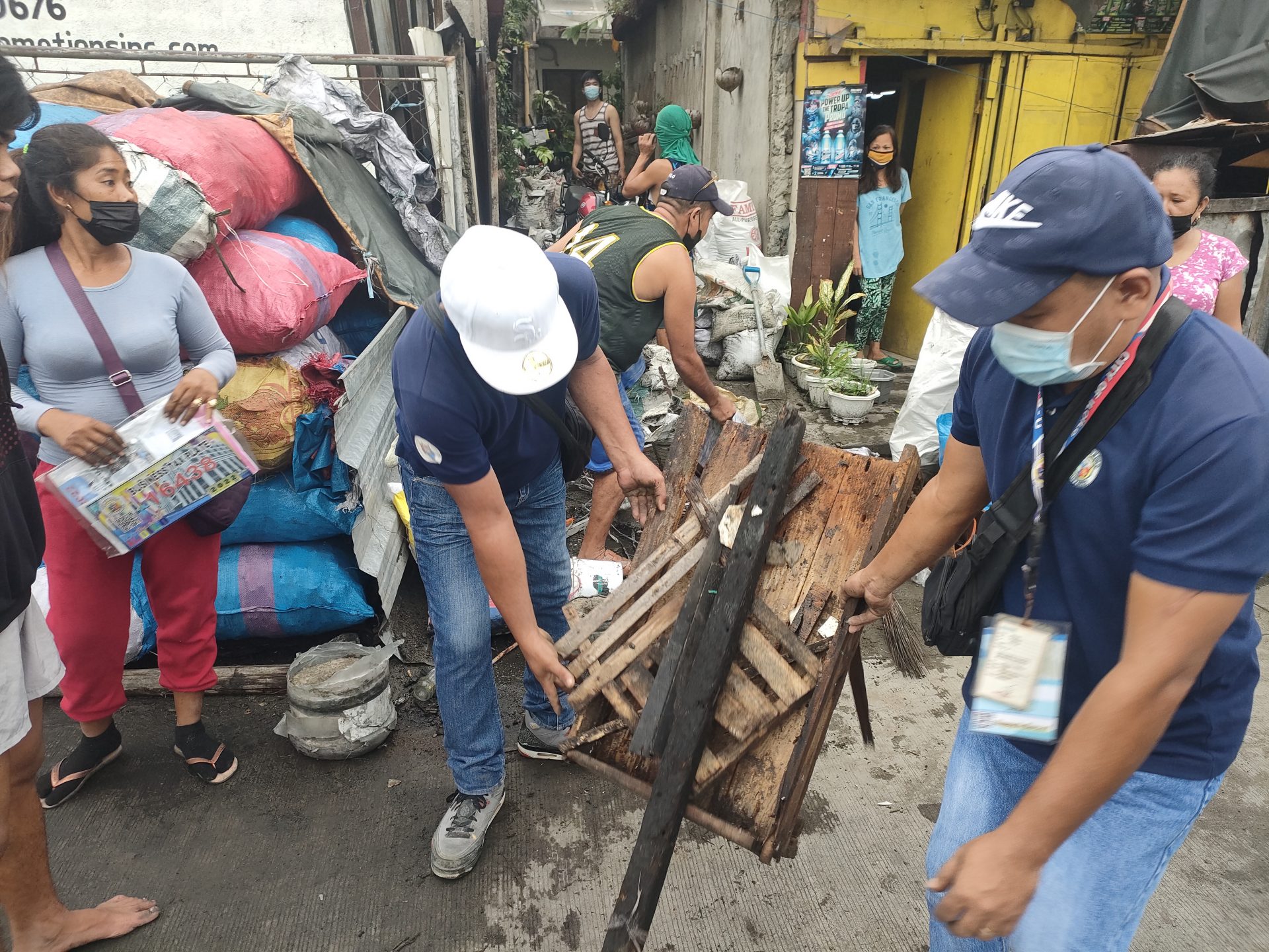 Clearing of city road obstructions resumes