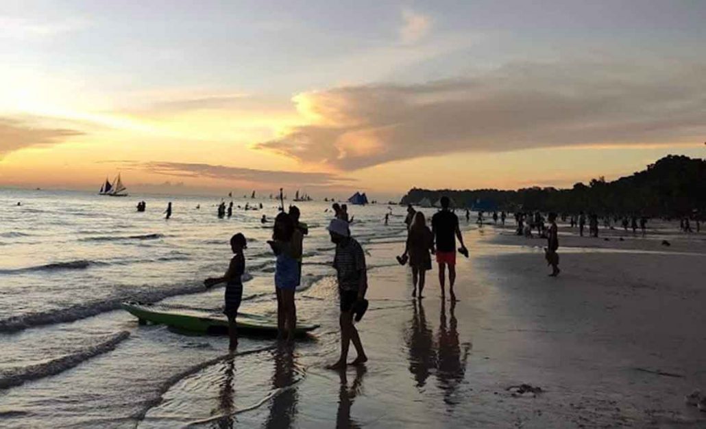 Boracay’s tourist arrivals reach 65% of 2019 levels