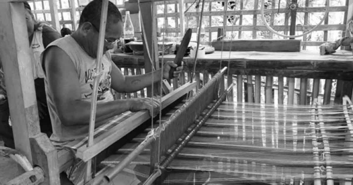 Loom weaving as livelihood entices Antiqueño men