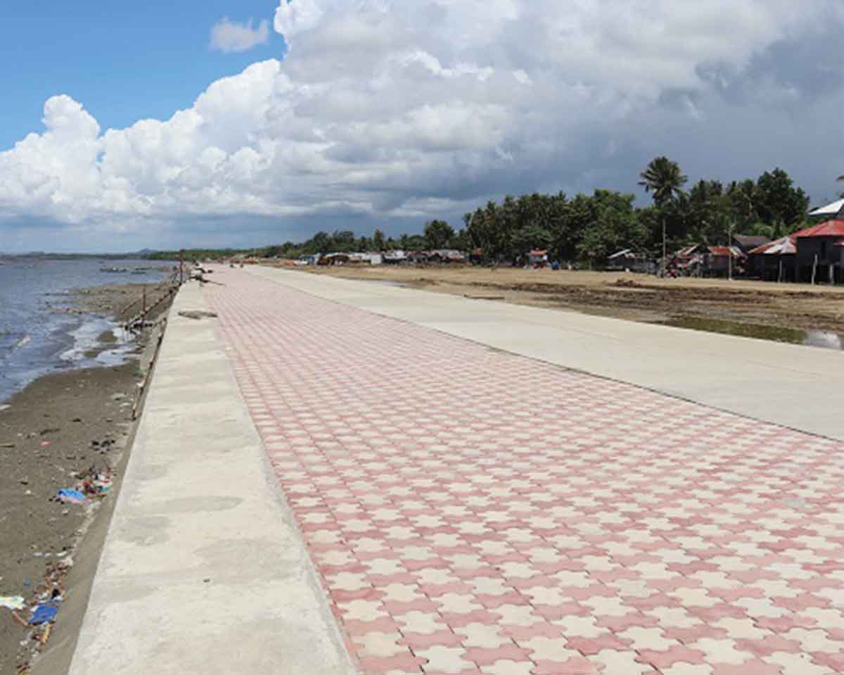 DPWH expects completion of Banate seawall this year