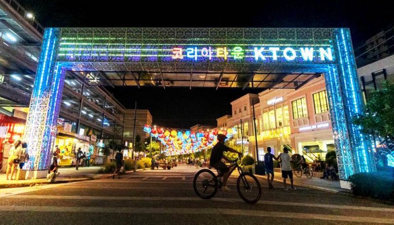 Brightest, Most Exciting Christmas Lights Up at Iloilo Business Park