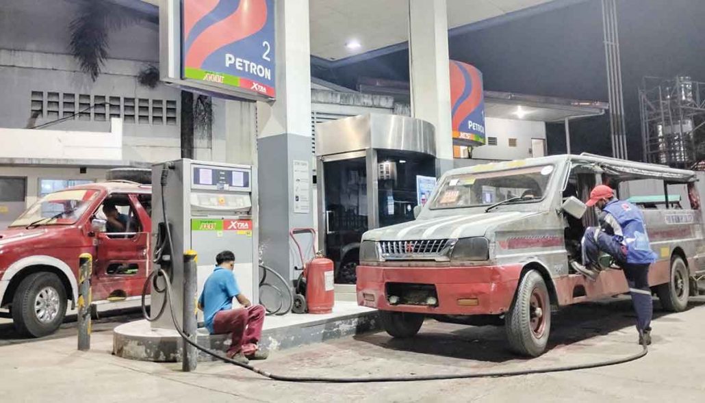 Oil firms roll back diesel, gasoline, kerosene prices