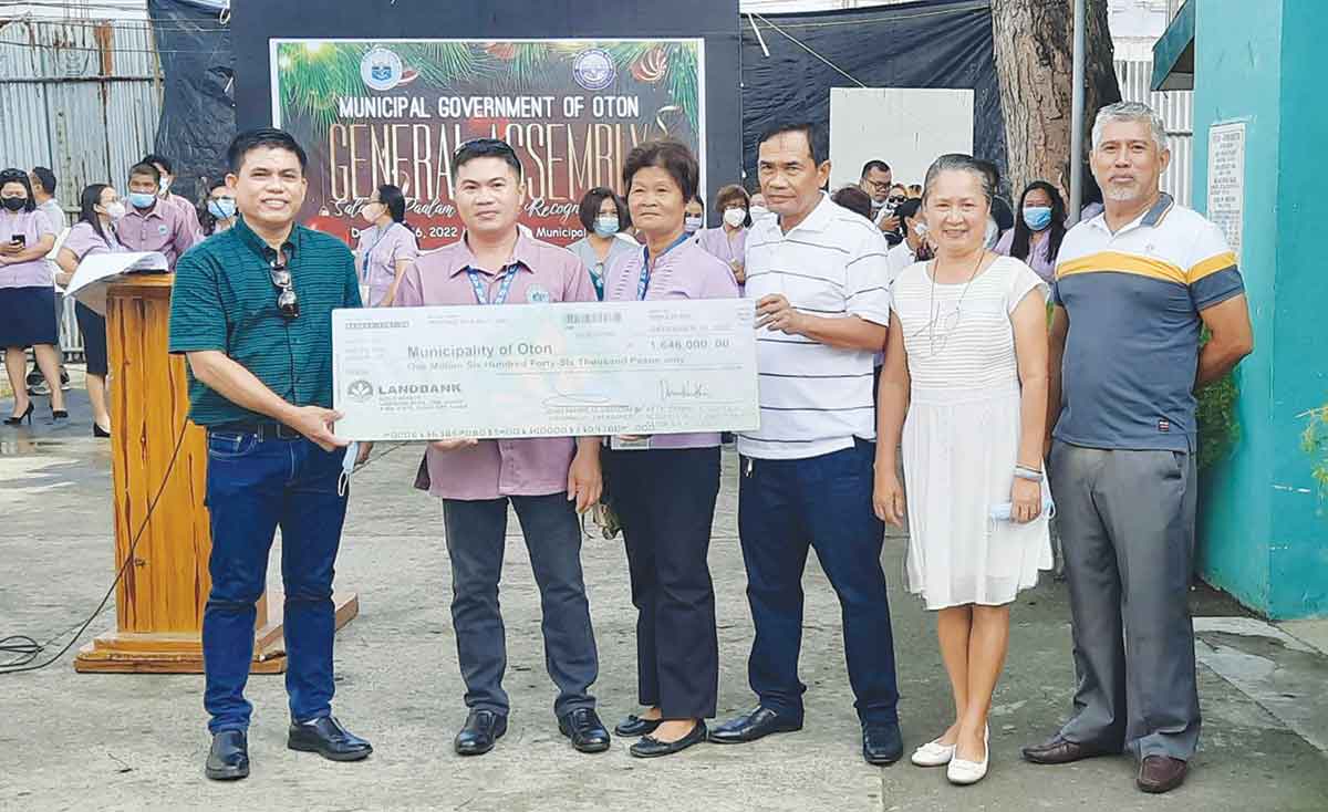 192 ASF-hit hog raisers in Oton to receive cash aid