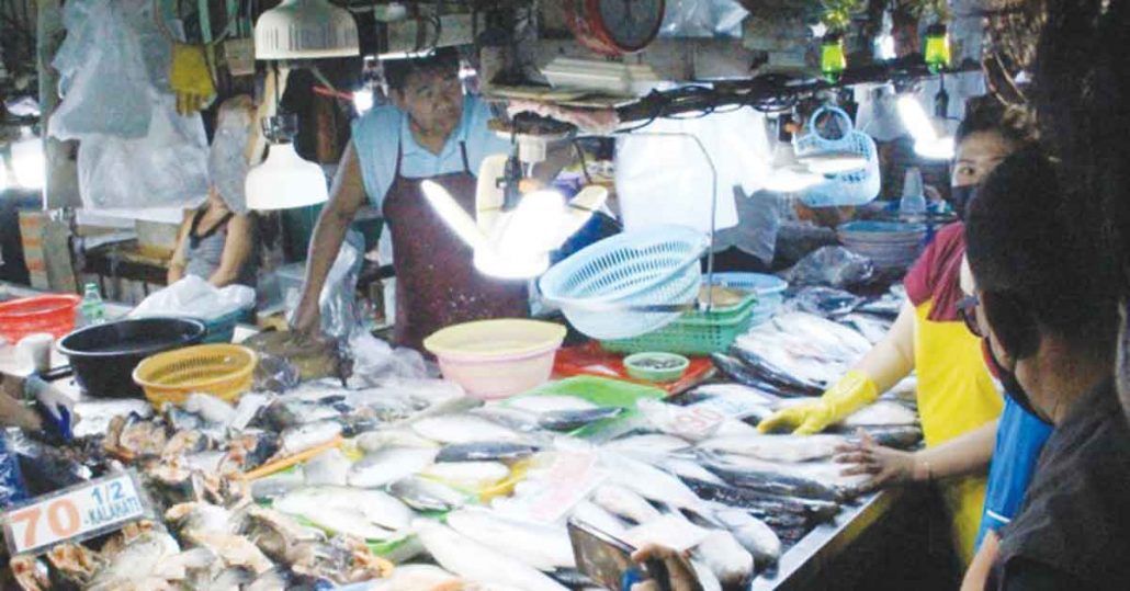 BFAR exec to review order vs selling of imported fish