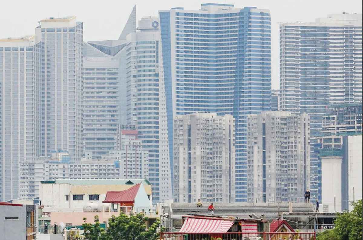 BIR, BOC revenue collections hit P3.2 trillion in 2022