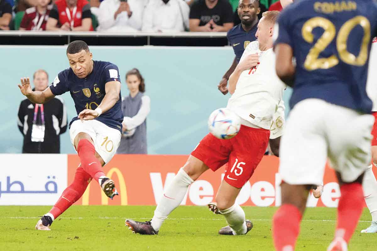 Mbappe double fires France into World Cup q’finals