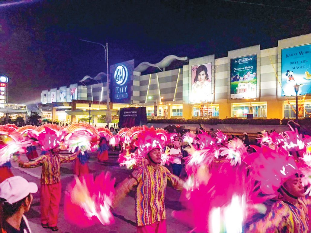‘AWESM ILOMINATION’: SM City Iloilo hosts main opening event ‘Dinagyang ...
