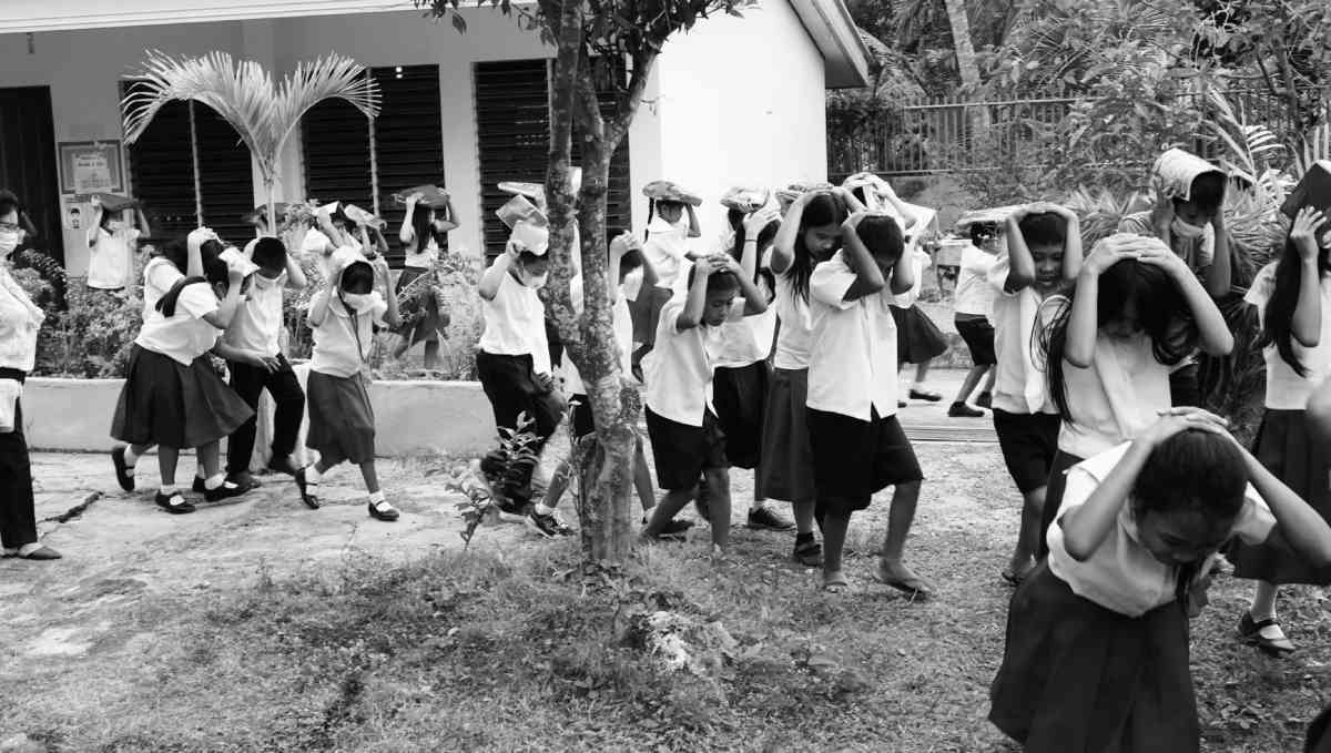 Jordan school holds earthquake drill