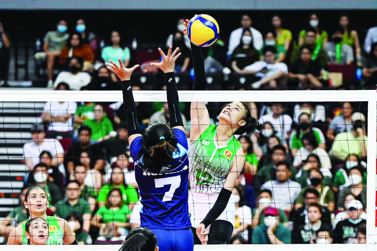 Canino’s career game carries DLSU past Adamson in UAAP volleyball