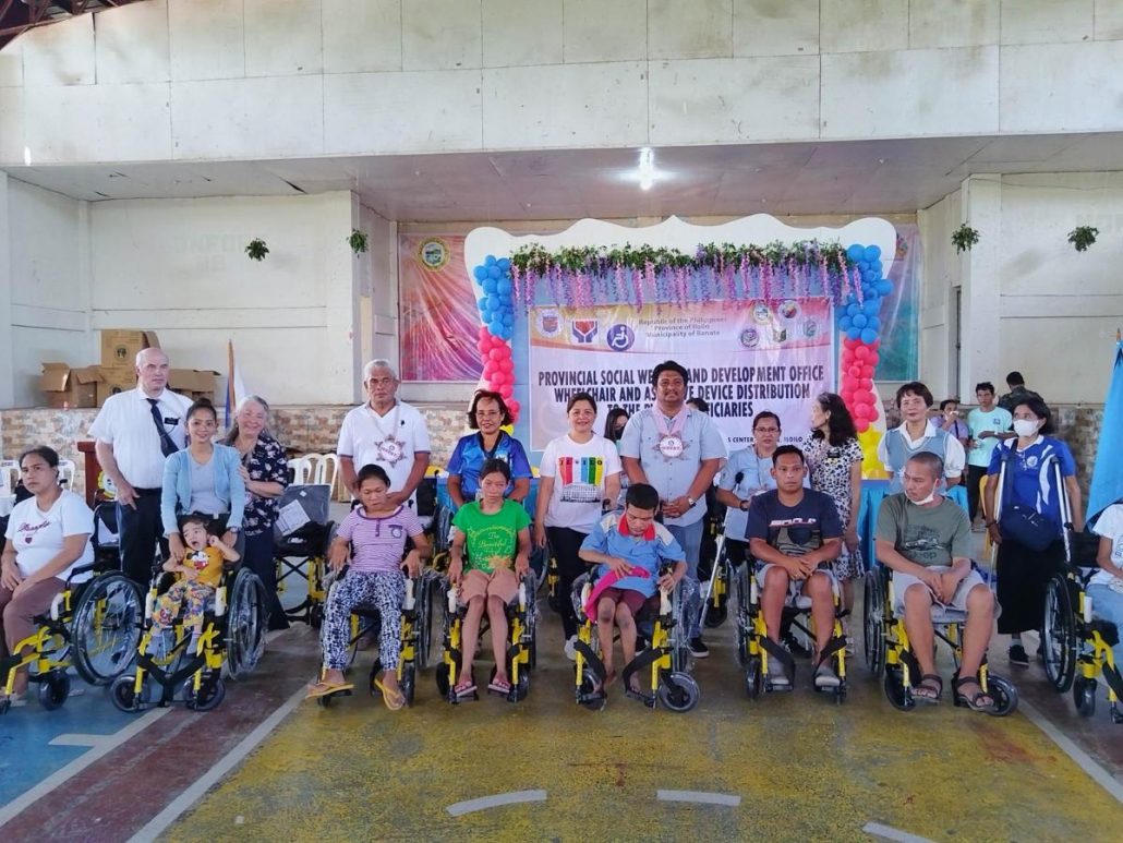 Iloilo PWDs get wheelchairs, assistive devices