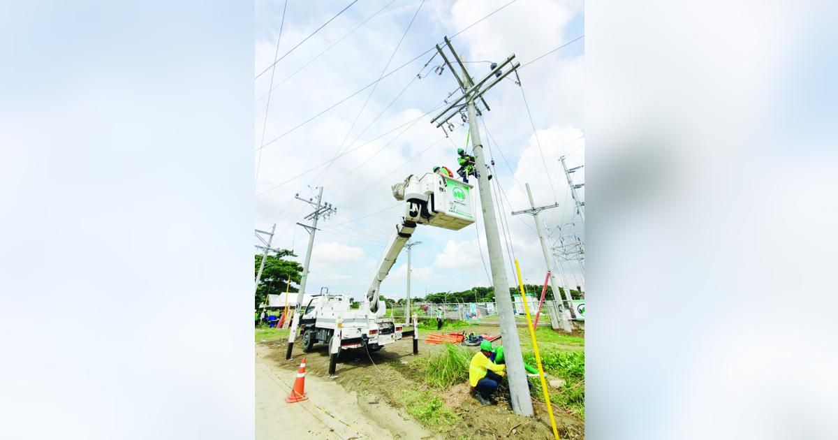 MORE Power linemen train to improve skills in risky live works