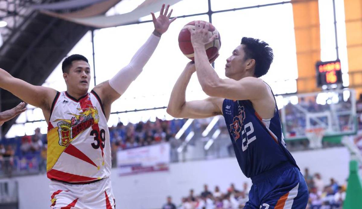 Meralco Bolts sneak past San Miguel in PBA on Tour