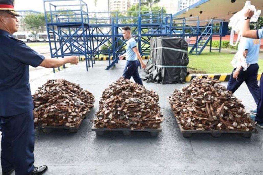 PNP destroys over 7,000 defective guns, to turn them into farming tools