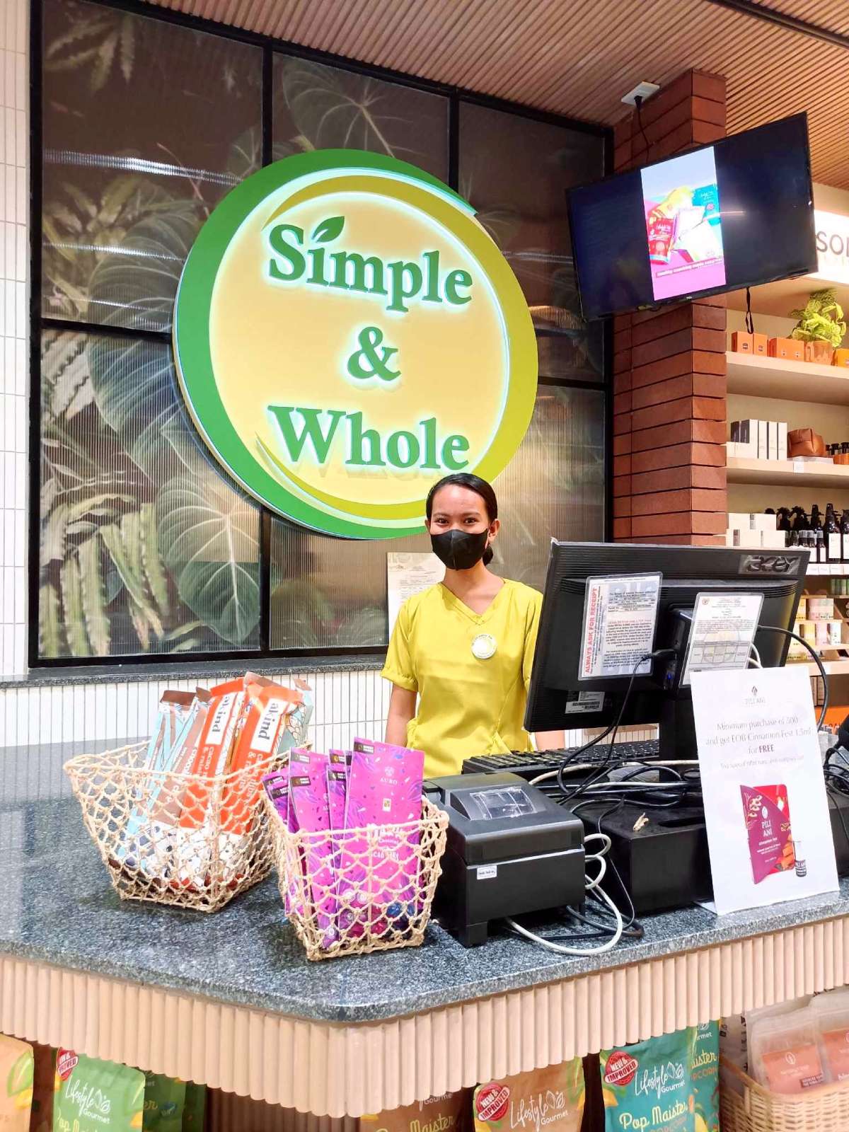 Guilt-free grocery: The newest store for health nuts is in the metro