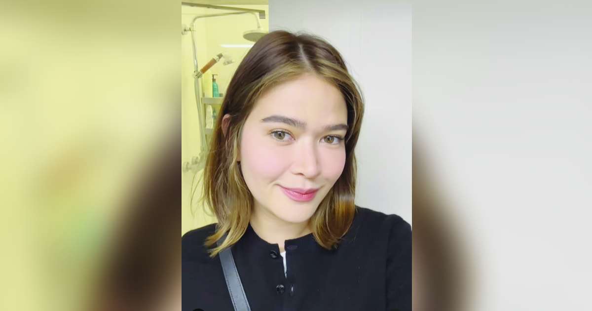 Bela Padilla is back in school