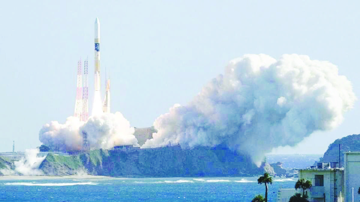 Japan joins Moon race with successful rocket launch