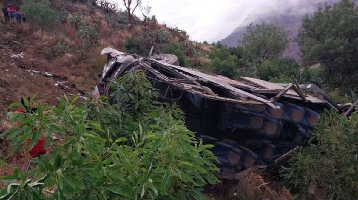 24 killed as Peru bus falls into ravine