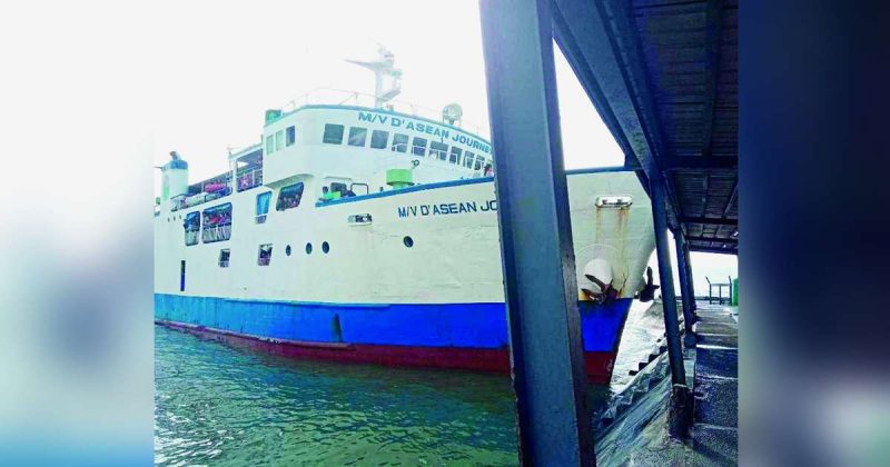 Ship drifts into Parola Wharf