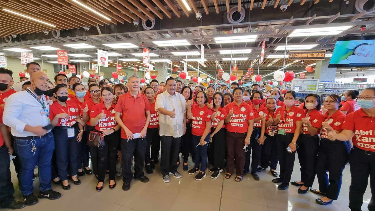 Serving more suki at the newest ILOILO SUPERMART – JIBAO-AN!