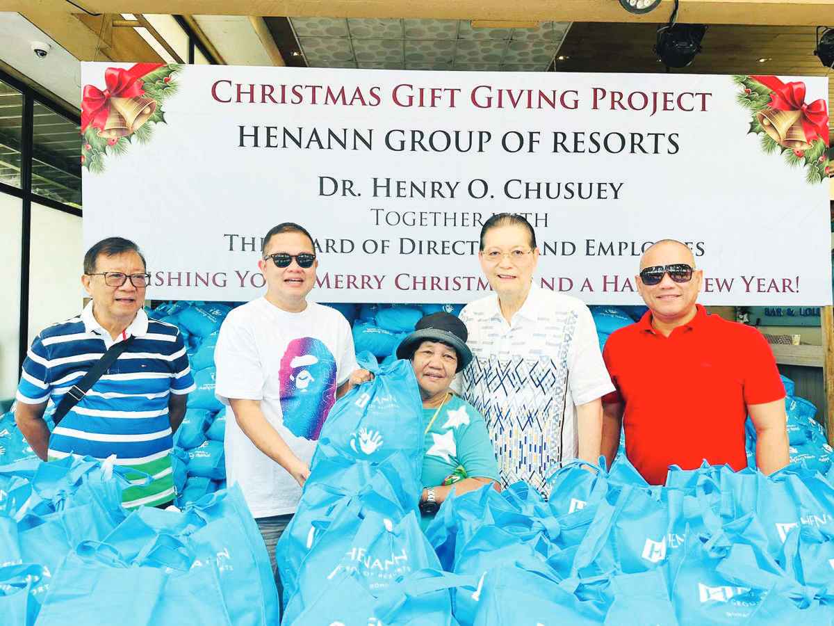 SPREADING HOLIDAY CHEERS