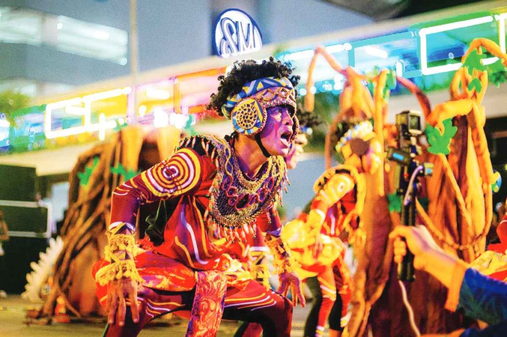 EXPERIENCE DINAGYANG AT THE HEARTBEAT OF THE FESTIVITIES