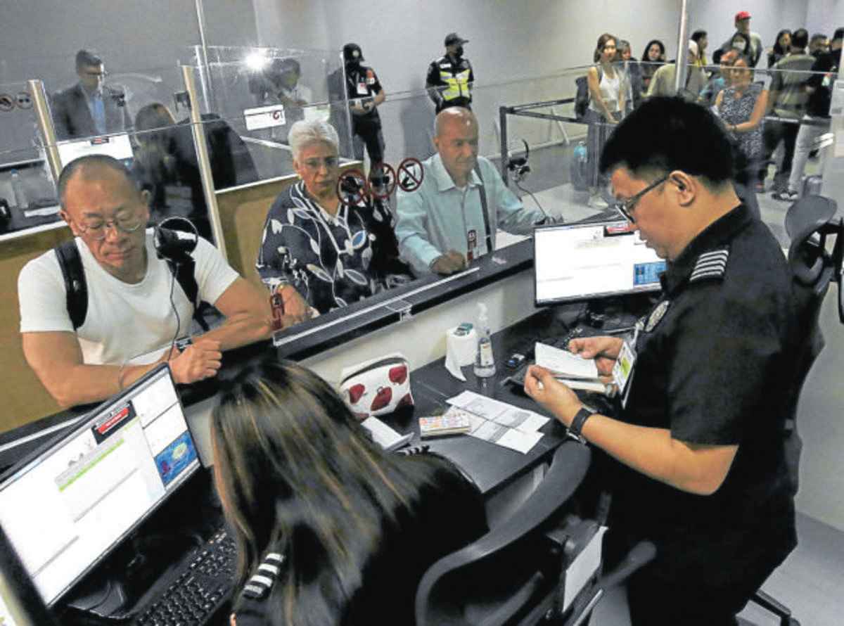 BI probe exposes 459 foreigners in visa scam