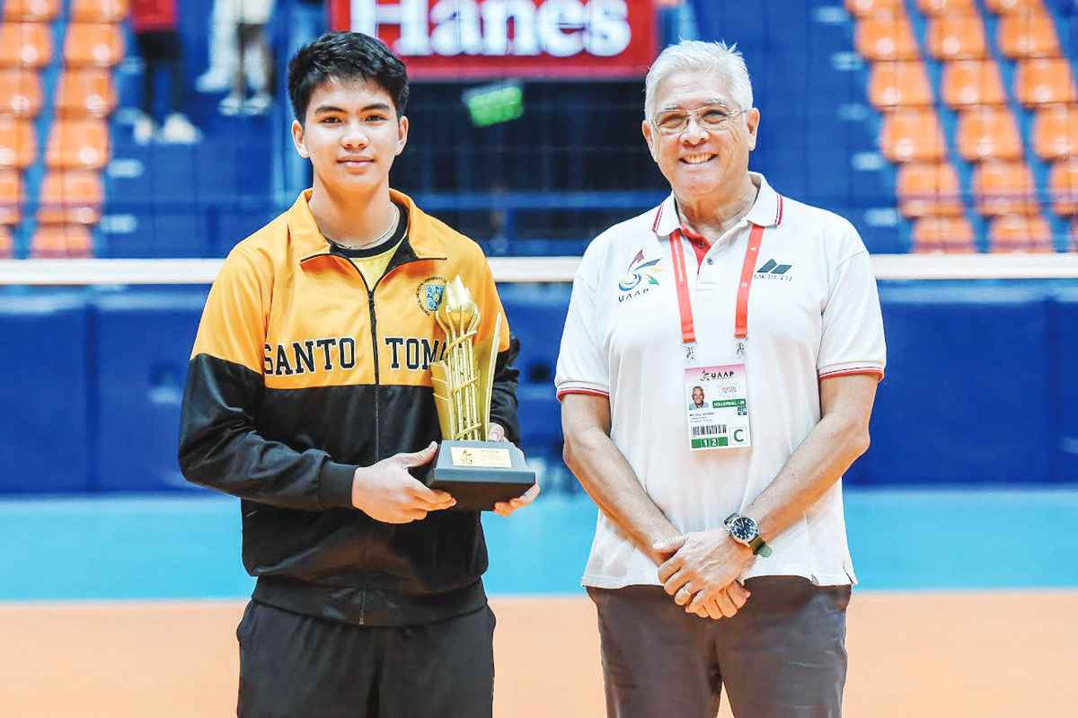 Negrense Ayco cops UAAP HS Boys MVP award