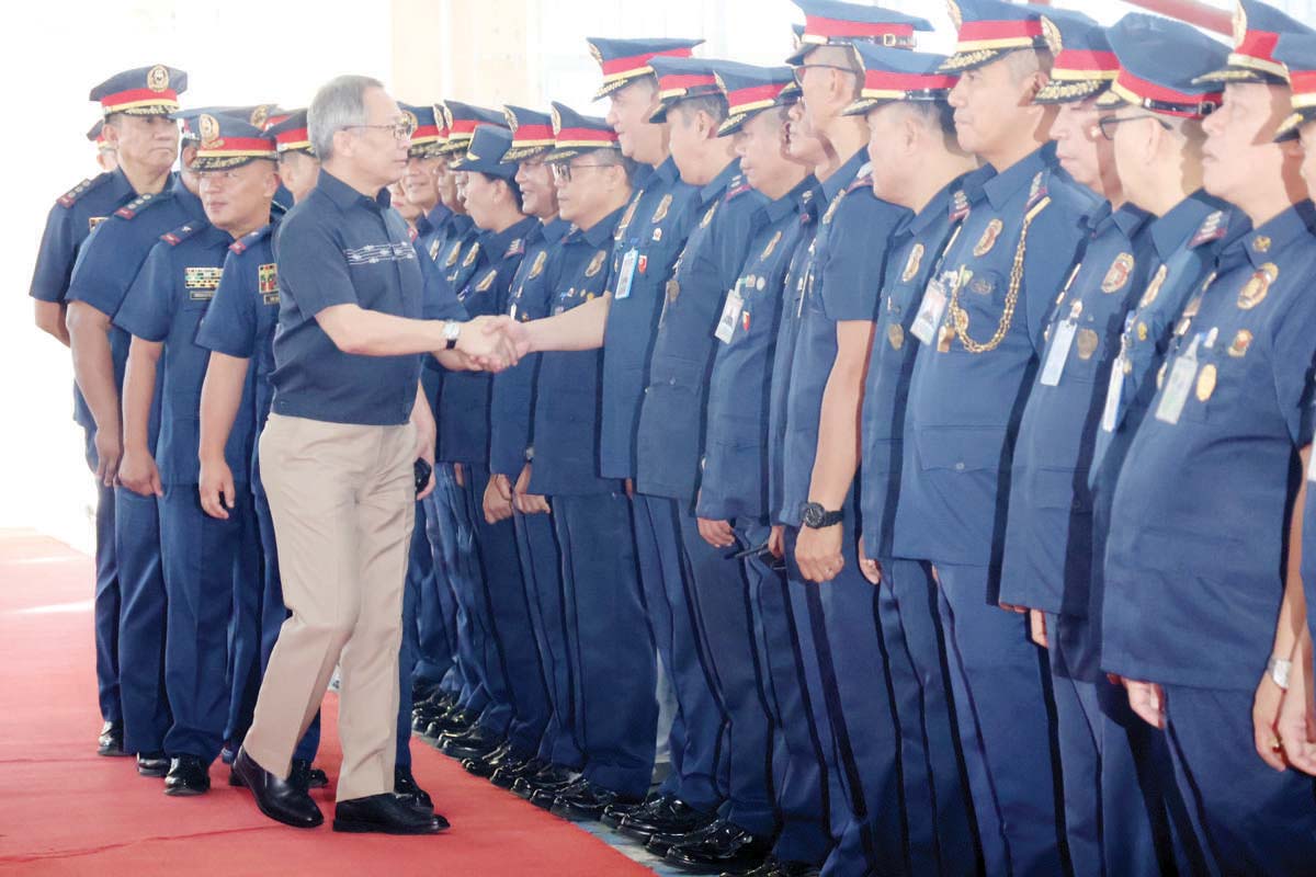 LOYALTY CHECK: BBM adviser reminds WV cops of fealty to chain of command