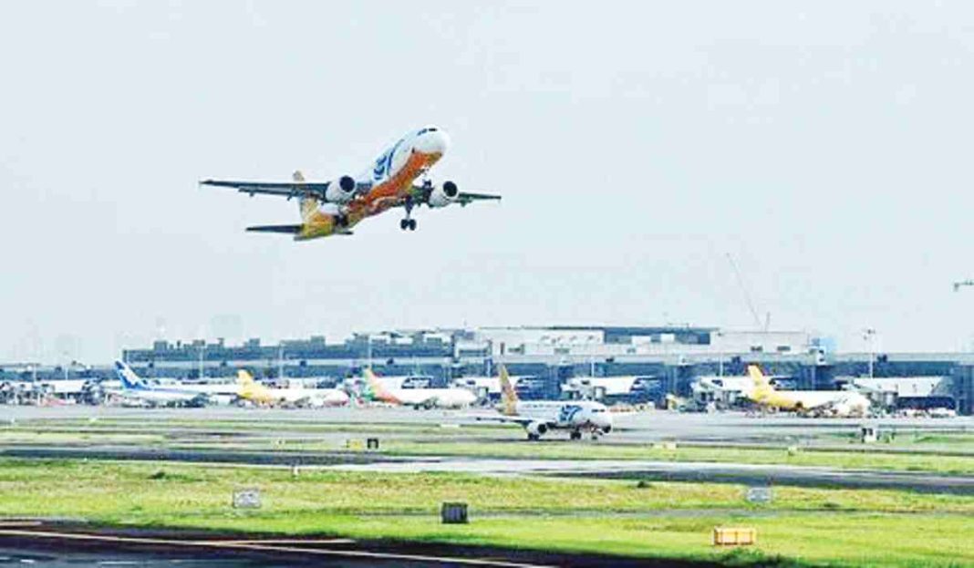 Flight delays possible as ‘red lightning alert’ season nears