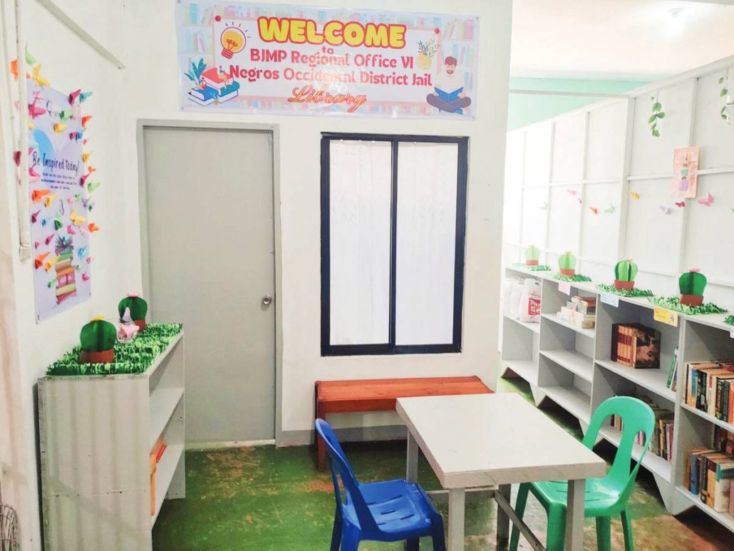 Library aids learning of 600 NegOcc inmates