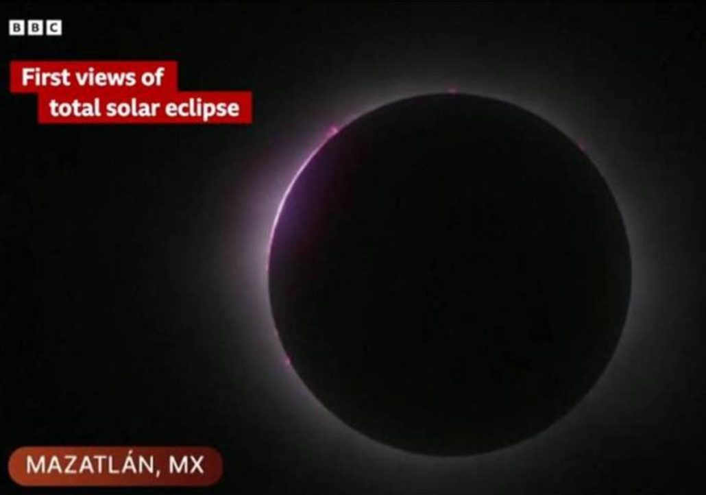 Total solar eclipse amazes N. America