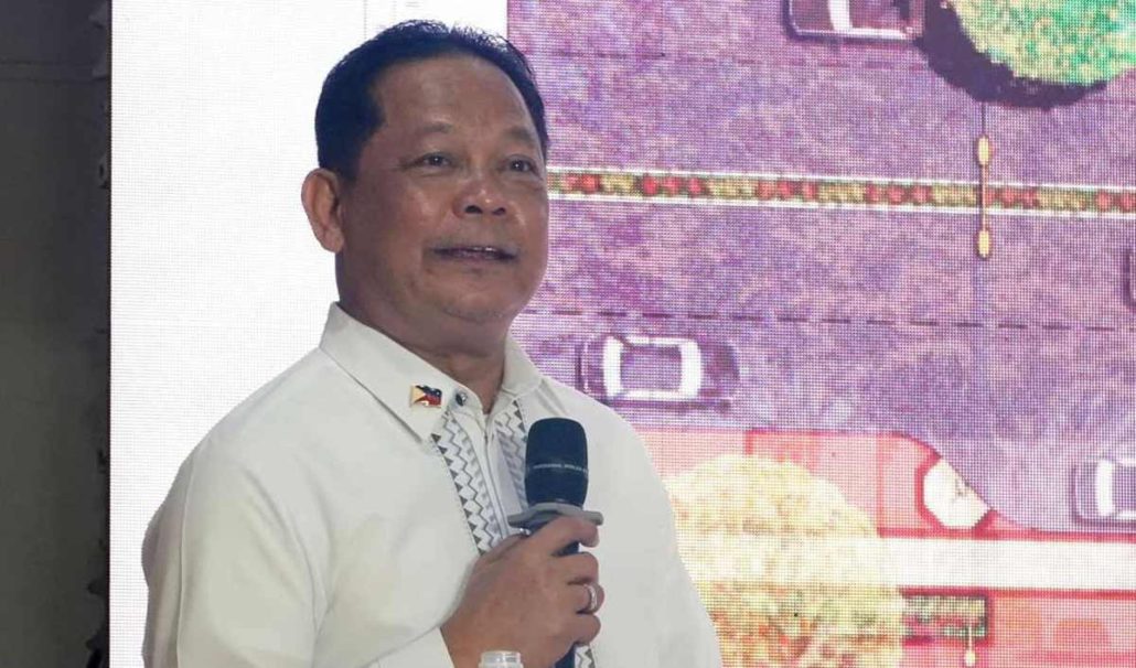 DPWH reviews proposal for Iloilo-Capiz-Aklan Expressway