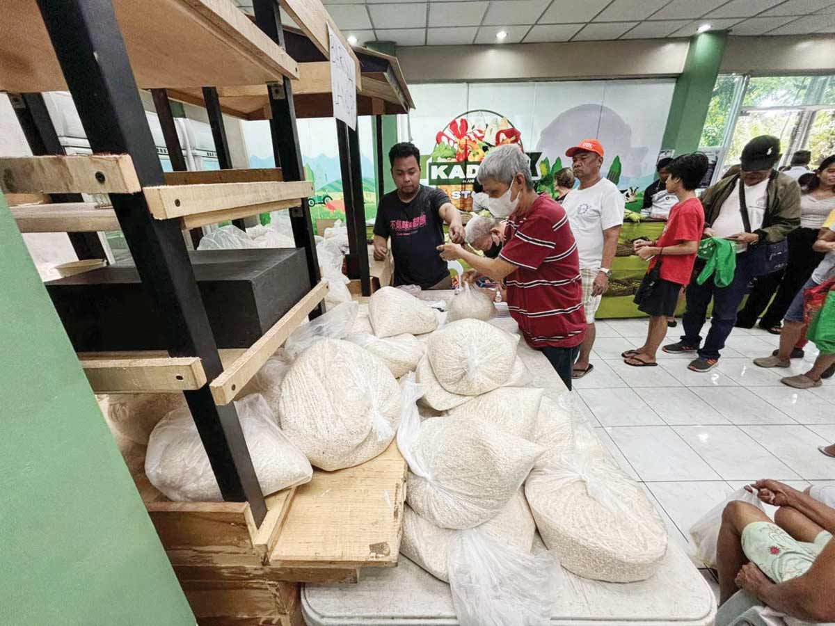 Gov’t rolls out ‘P29 per kilo’ rice program for low-income folk