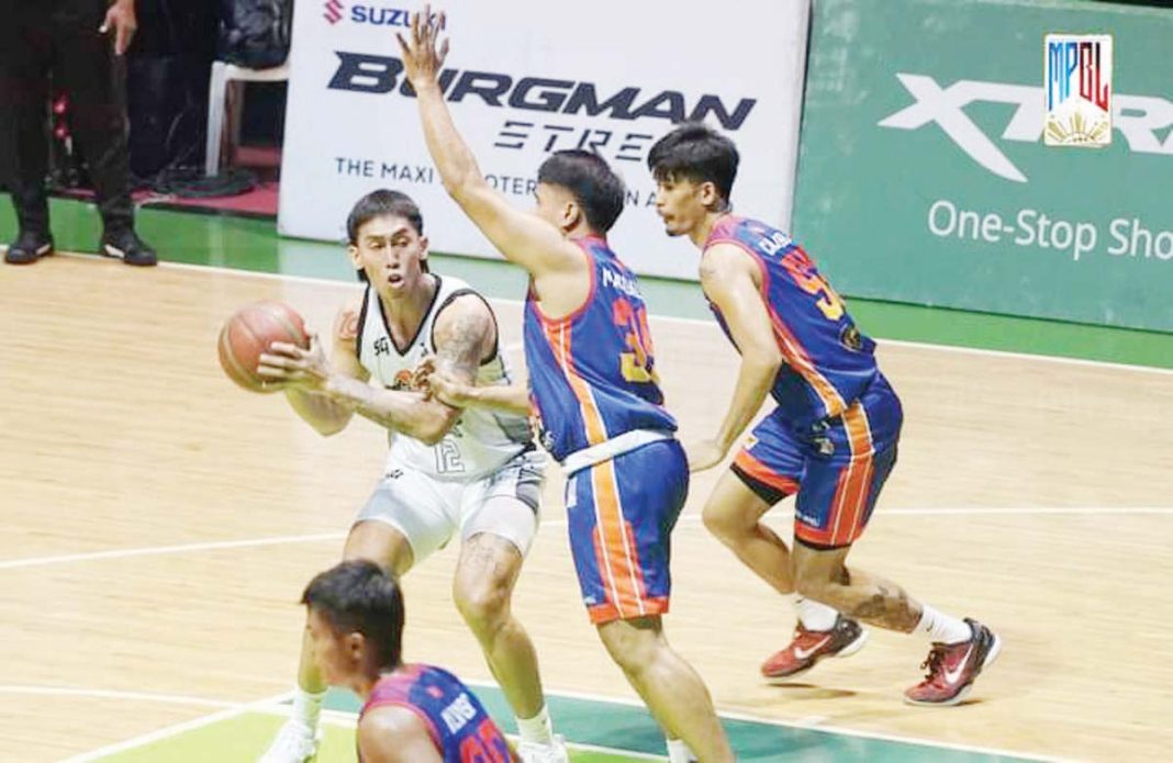 Negrense Corteza signs rookie deal with Bossing