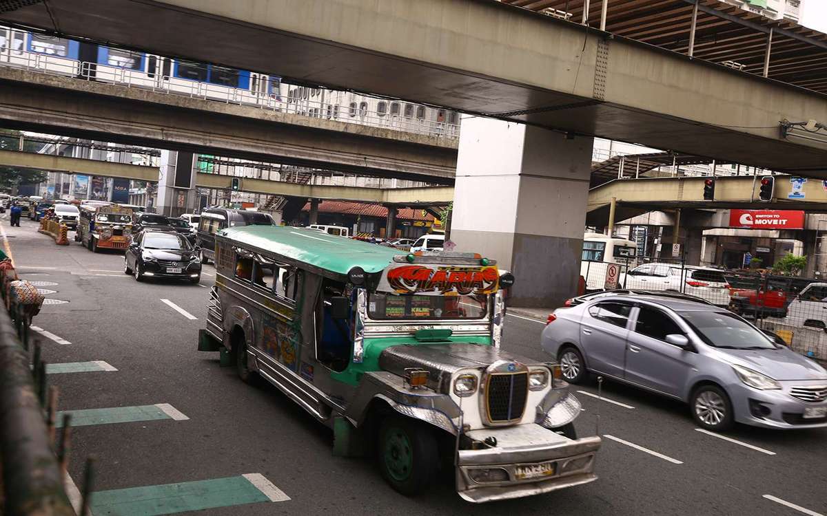 LTFRB: No suspension of PUV modernization