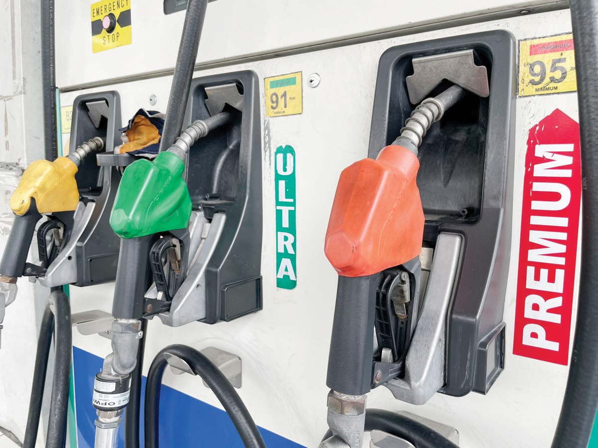 Fuel prices drop anew