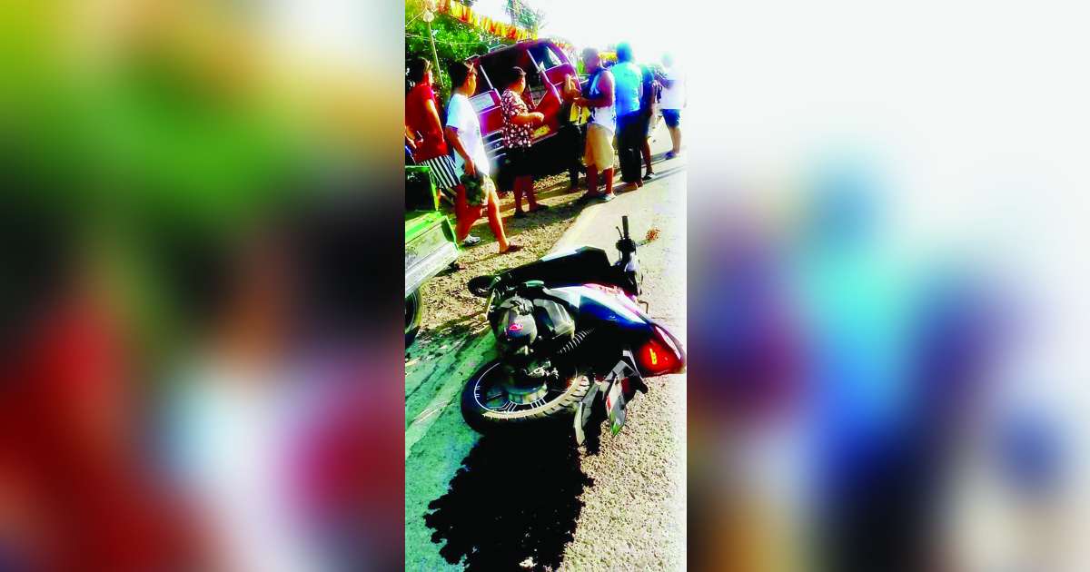 Jeepney hits motorcycle, overshoots road in Miag-ao