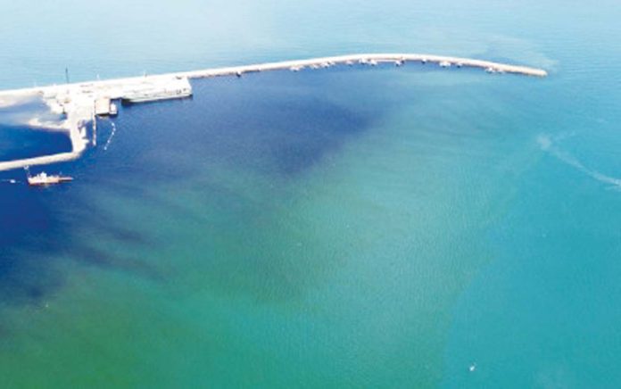 Sagay City responds to molasses spill in coastal waters