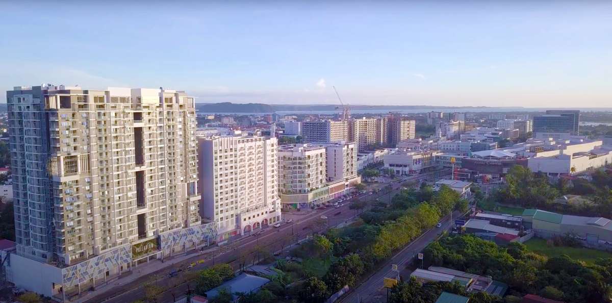 Through the years, Megaworld has been transforming the old airport into Iloilo's bustling CBD