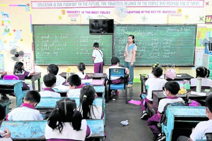 Public school teachers to receive pay hike differentials this month