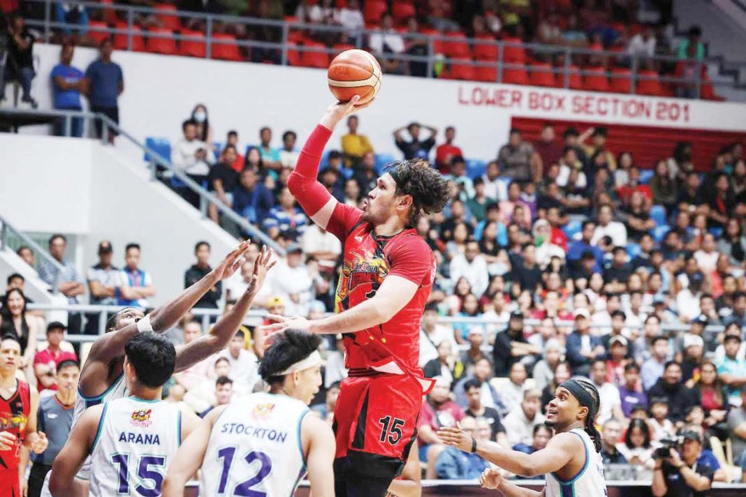 Fajardo’s dominance lifts Beermen to PBA semis