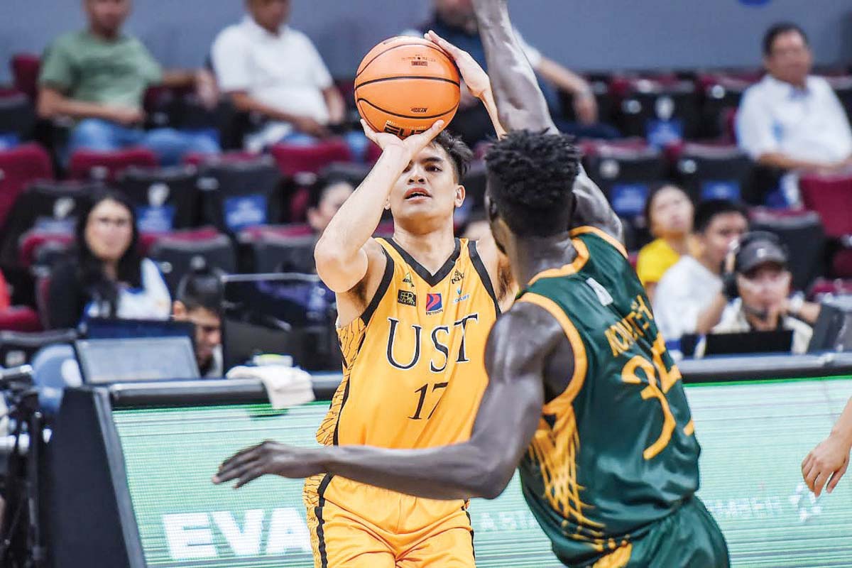 UST back on track, clobbers FEU in UAAP basketball