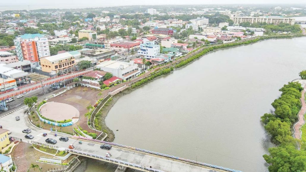 MODEL FOR URBAN LANDSCAPE : Iloilo River Esplanade is 2024 Asian ...