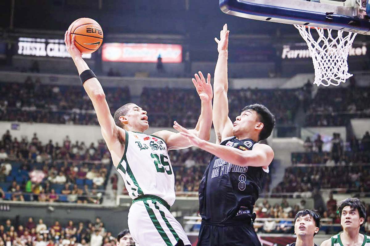 DLSU outduels UP, clinches No. 1 spot in UAAP basketball