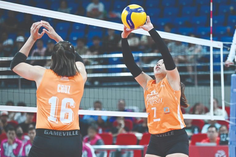 Romero shines as Foxies stuns Power Chargers in PVL